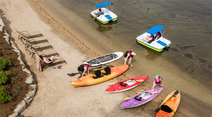 About - Beachfront Lodging on Winnipesaukee | Center Harbor Inn